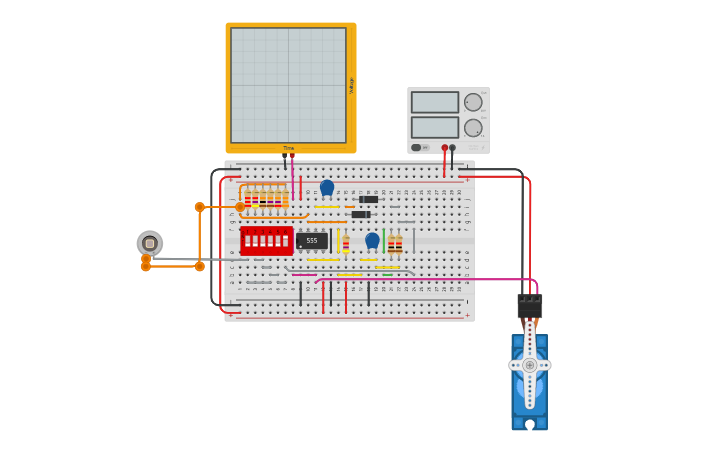 Circuit design Photodiode 555 servo - Tinkercad
